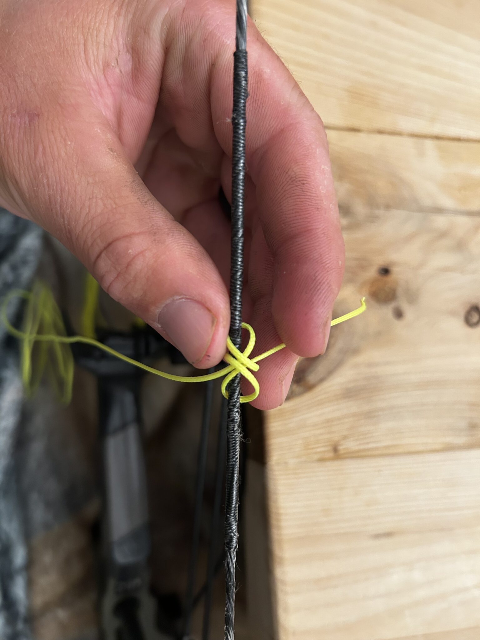 How to tie a d-loop like a pro - ArcheryEthos
